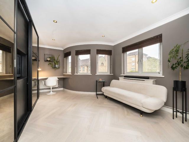Apartment at Webb Close, Greater London