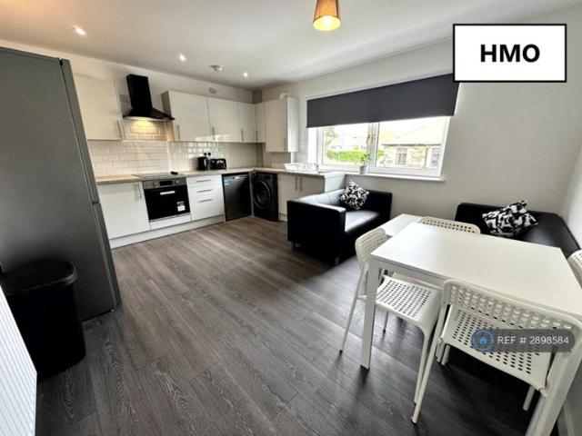 Apartment at Wedderlea Drive, Glasgow