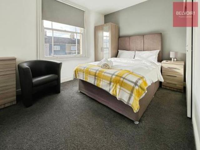 Room at Welholme Road, Grimsby