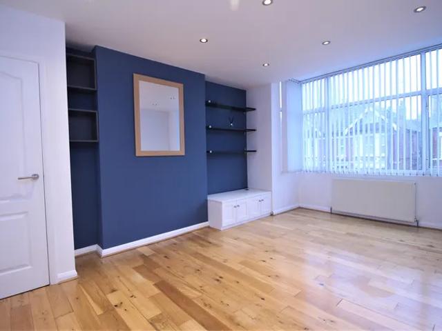 Apartment at Welldon Crescent, Greater London