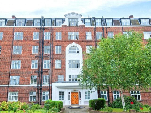 Apartment at Wellesley Road, Greater London