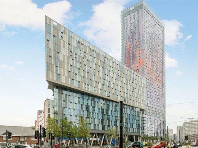 Apartment at Wellesley Road, Greater London