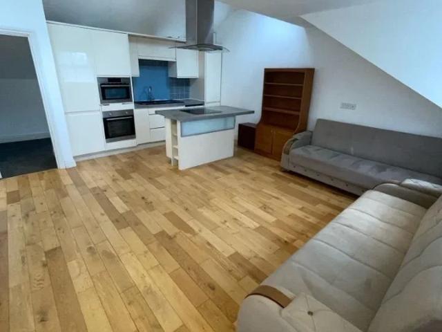 Apartment at Wellesley Road, Greater London