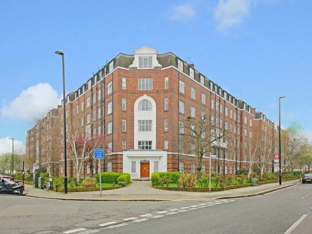 Apartment at Wellesley Road, Greater London