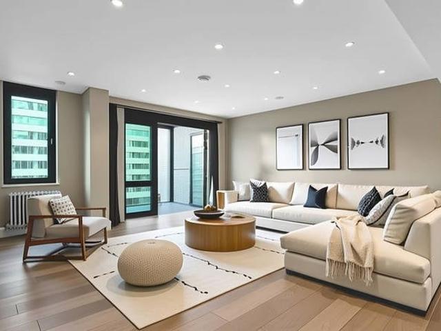Apartment at Wellesley Road, Greater London