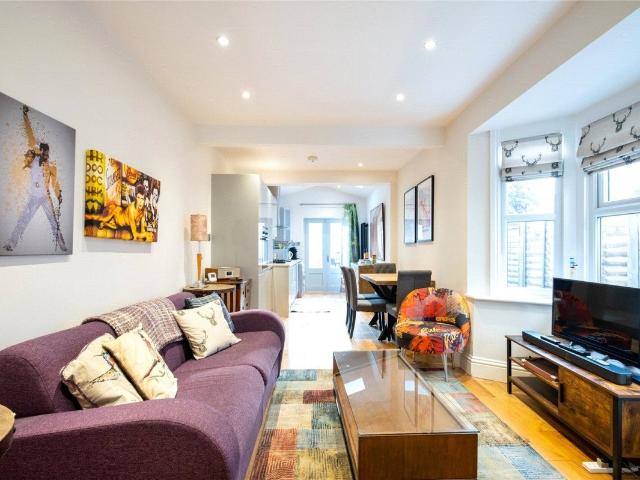 Apartment at Wellfield Road, Greater London