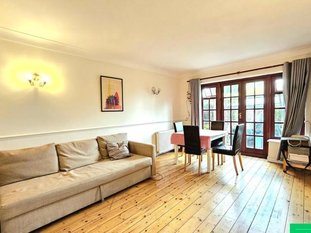 Apartment at Wellington Place, Greater London