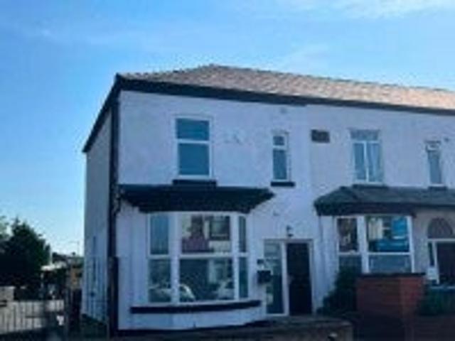 Apartment at Wellington Road South, Hazel Grove