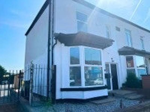Apartment at Wellington Road South, Hazel Grove