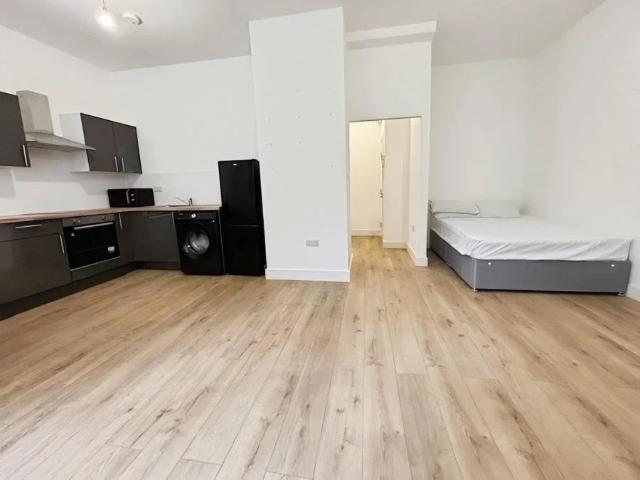 Apartment at Wellington Street, Luton