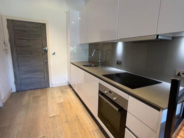 Apartment at Wellington Street, Slough