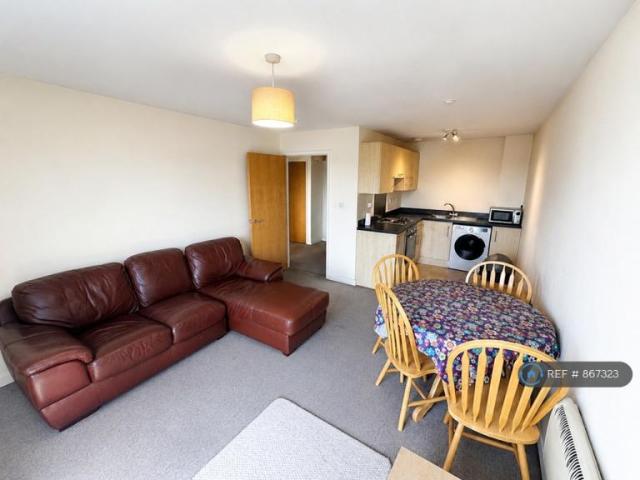 Apartment at Wellington Street, Swindon