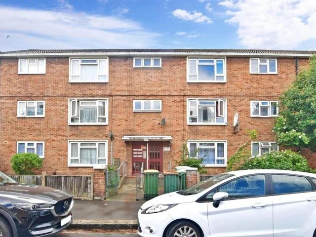 Apartment at Wellstead Road, Greater London