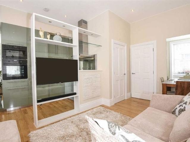 Apartment at Wells Street, City of Westminster