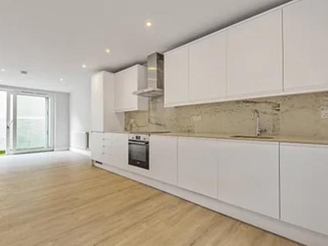 Room at Wells Walk, Greater London