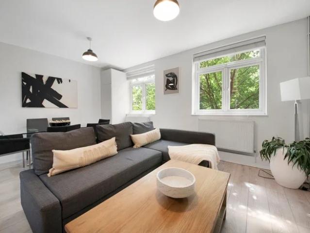 Apartment at Wells Terrace, Greater London