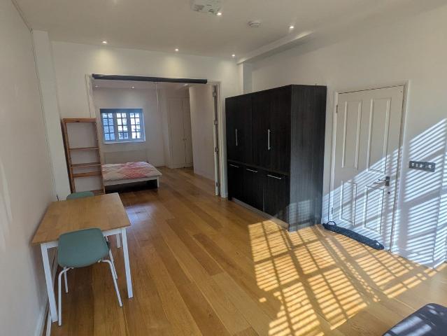 Apartment at Welmar Mews, Greater London