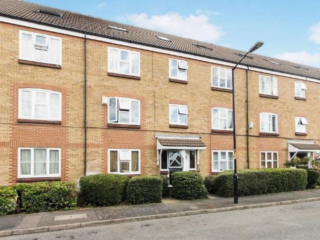 Apartment at Welsford Street, Greater London
