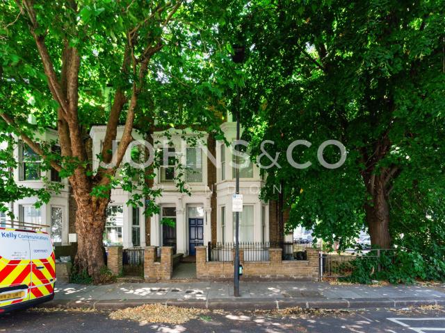 Apartment at Weltje Road, Greater London