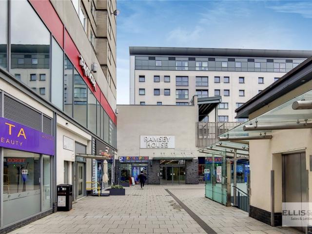 Apartment at Wembley Central Square, Greater London