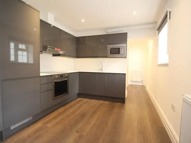 Apartment at Wendover Road, Greater London