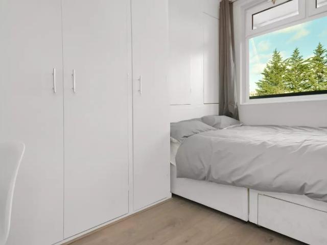 Apartment at Wendon Street, Greater London