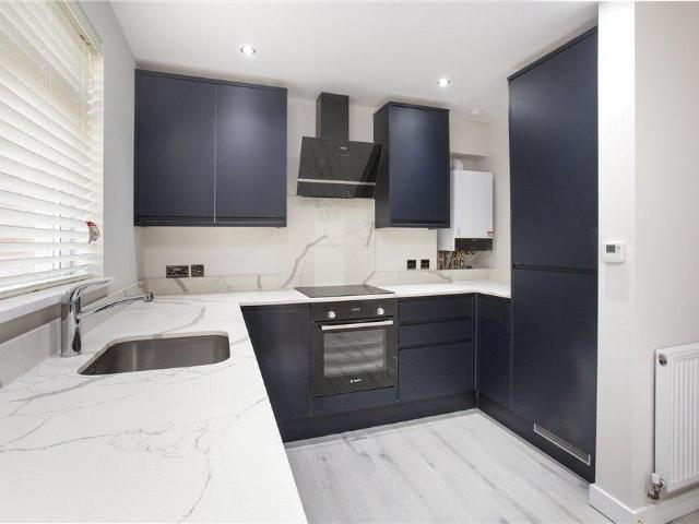 Apartment at Wentworth Park, Greater London