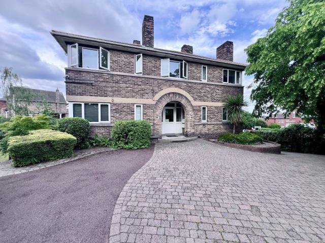 Apartment at Wentworth Road, Doncaster