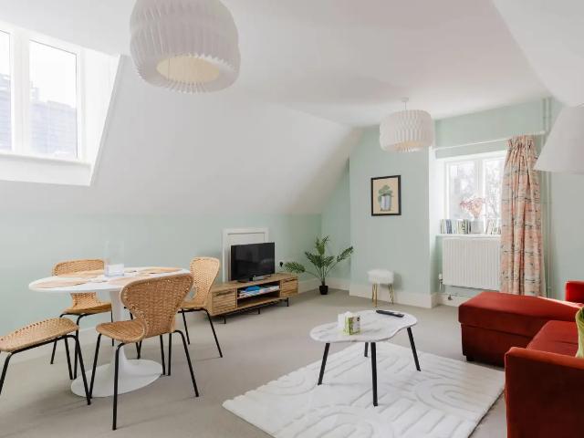 Apartment at Wentworth Street, Greater London