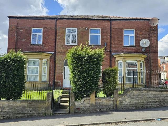 Apartment at Werneth Hall Road, Chadderton