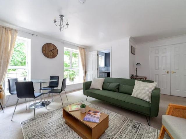 Apartment at Wesley Avenue, Greater London