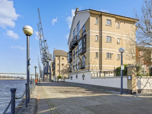 Apartment at Wesley Avenue, Greater London