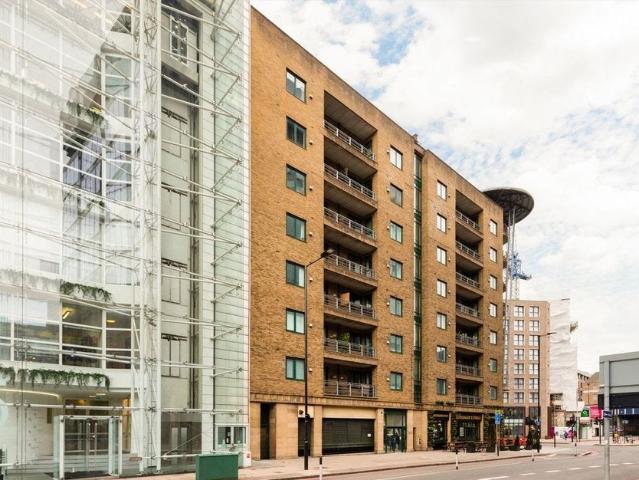 Apartment at West Tenter Street, Greater London