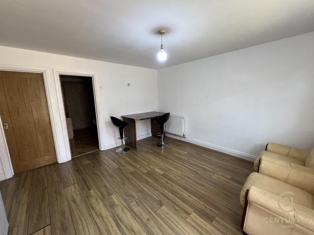 Apartment at West Way, Greater London