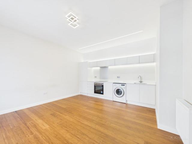 Apartment at West Wycombe Road, High Wycombe