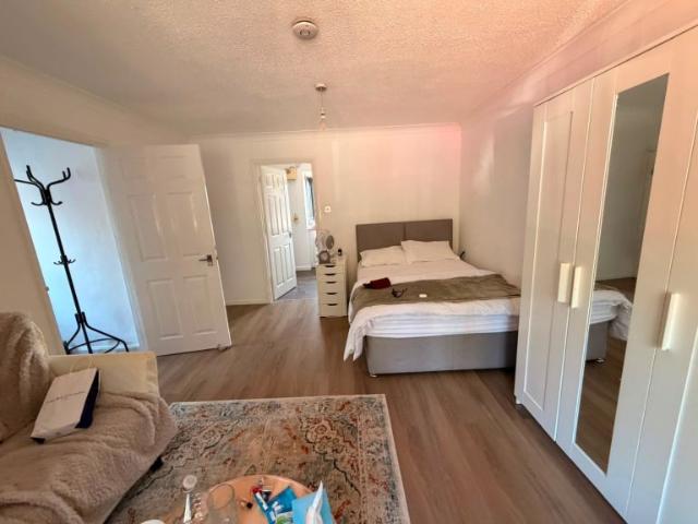 Apartment at West Wycombe Road, High Wycombe