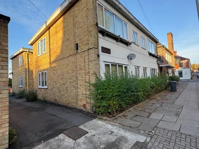 Apartment at West Avenue, Leicester