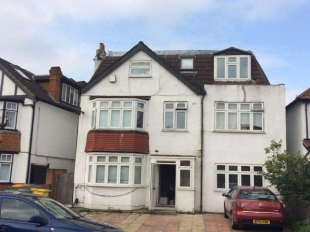 Apartment at West Barnes Lane, Greater London