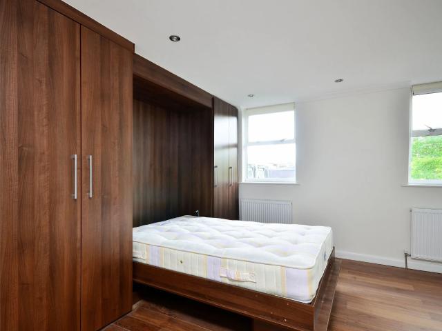 Apartment at West Cromwell Road, Greater London