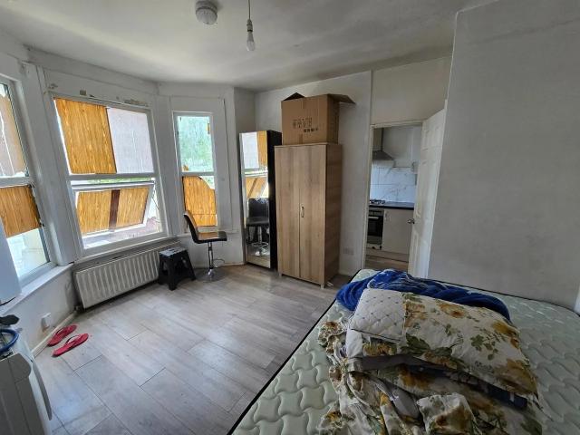 Apartment at West End Road, Greater London
