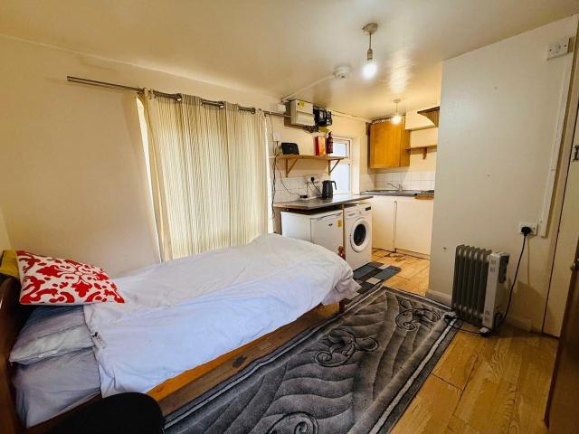 Apartment at West End Road, Greater London