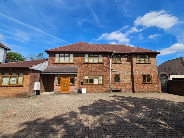 Apartment at West End Road, Greater London