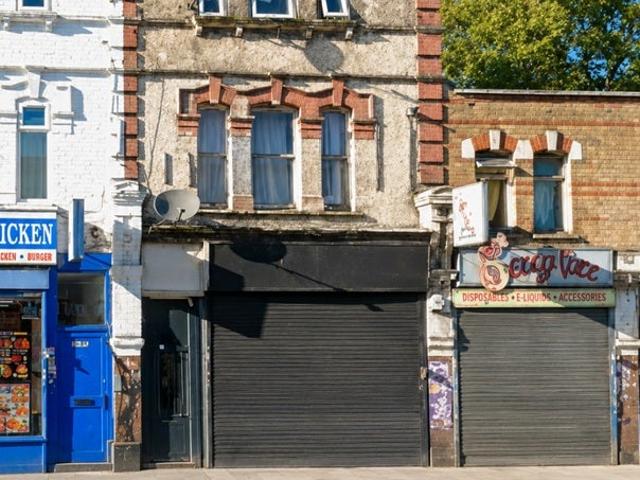 Apartment at West Green Road, Greater London