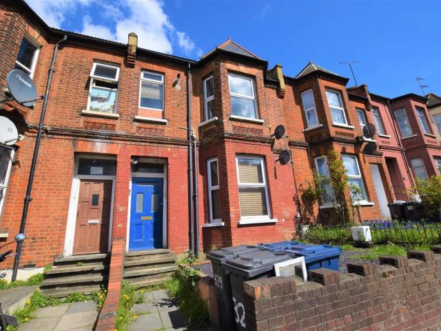 Apartment at West Hendon Broadway, Greater London