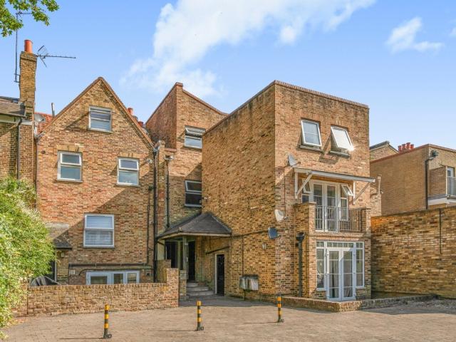 Apartment at West Hill, Greater London