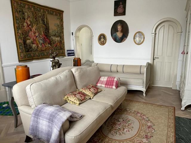 Apartment at West Hill Road, Greater London