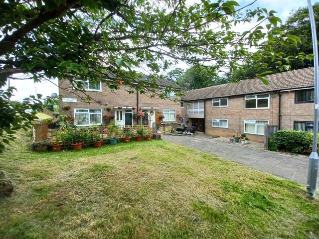 Apartment at West Park Drive East, Leeds