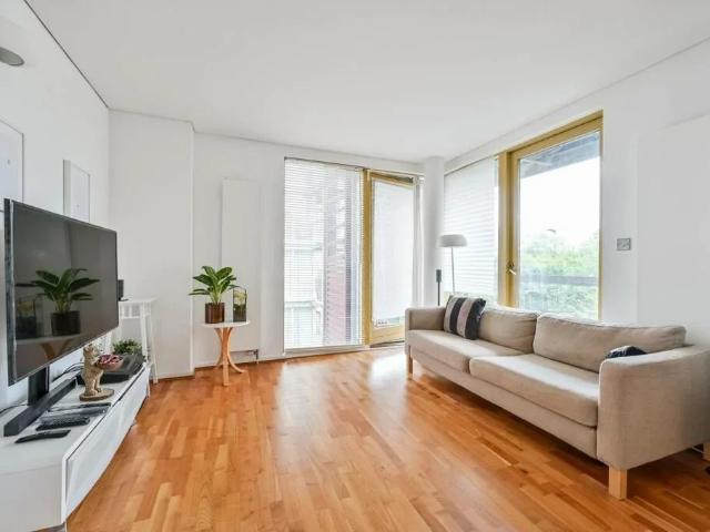 Apartment at West Parkside, Greater London