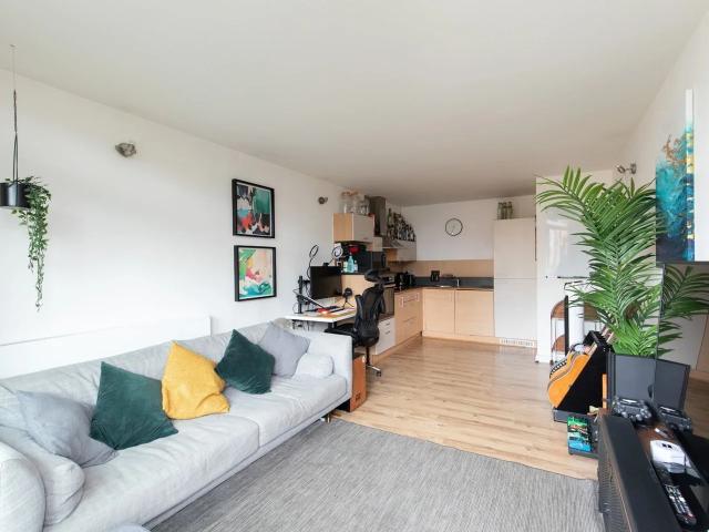 Apartment at West Parkside, Greater London