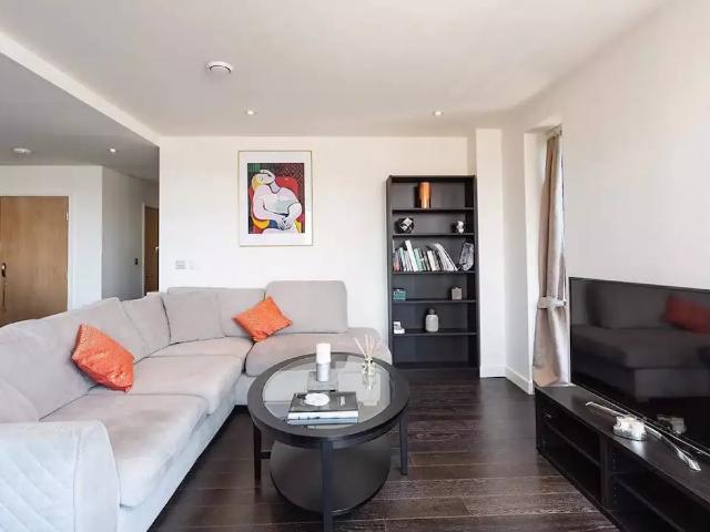 Apartment at West Parkside, Greater London